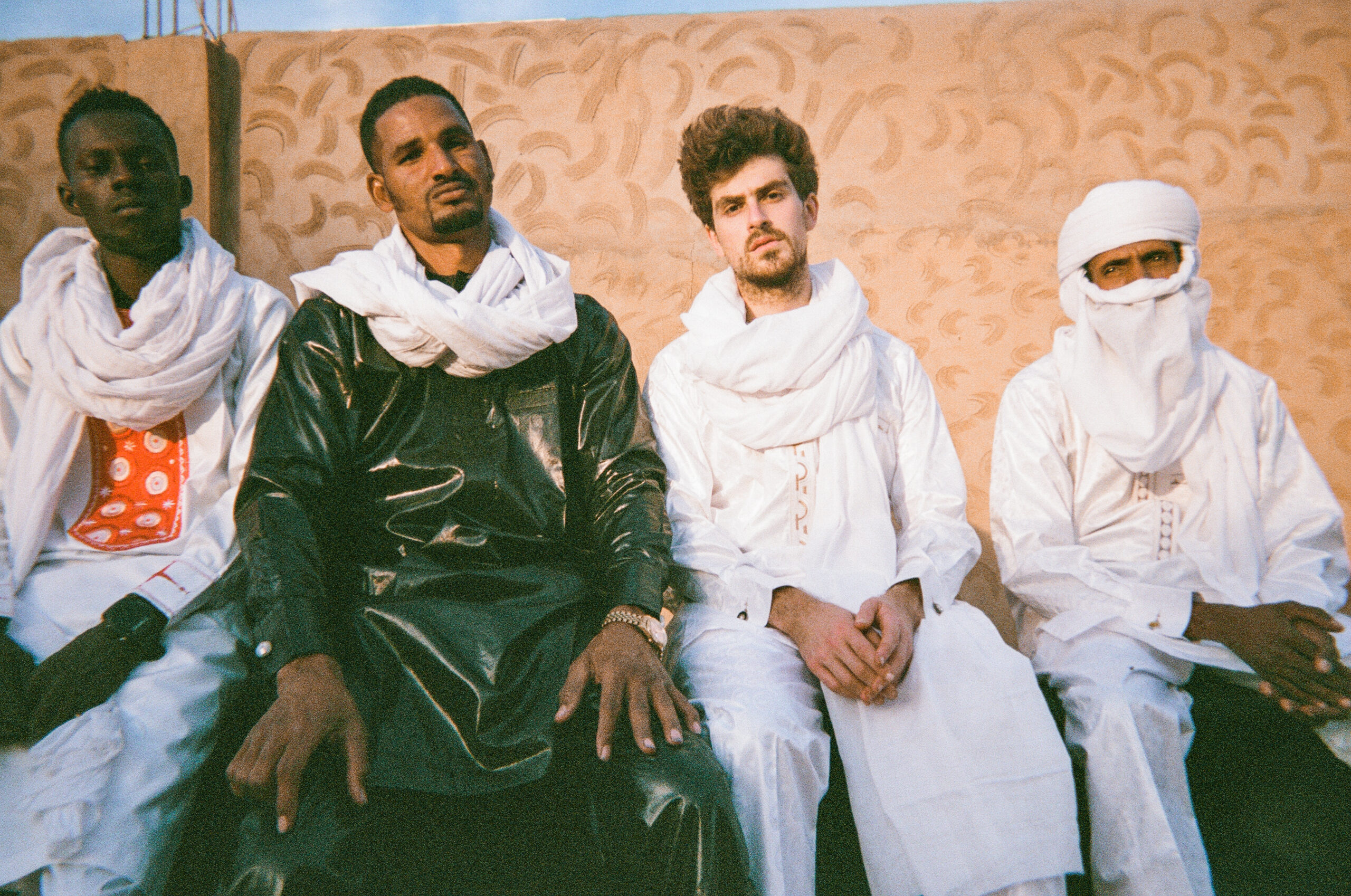 Mdou Moctar presents 'Afrique Victime' - za 2 apr 22 - AB