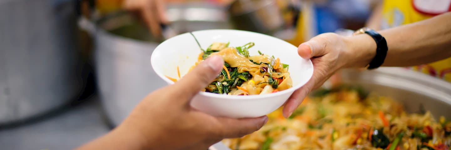 Offrez un repas de nouvel an à une personne sans abri pour 5 € - AB